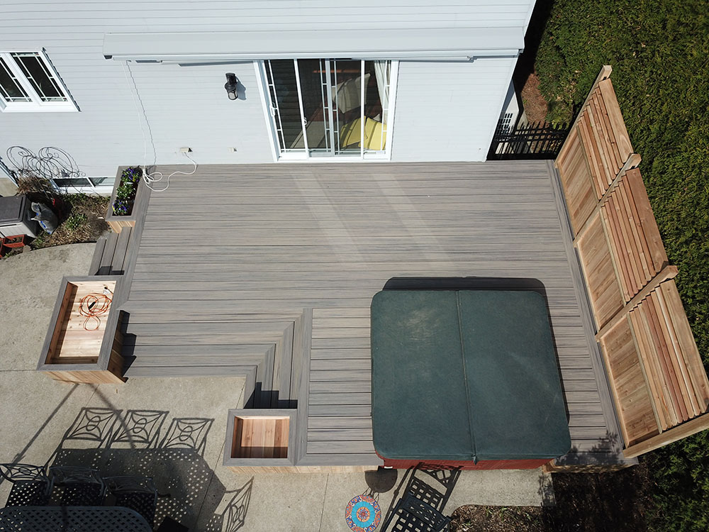 Vu de drone du patio en matériaux composites sur mesure - Fabrication ...